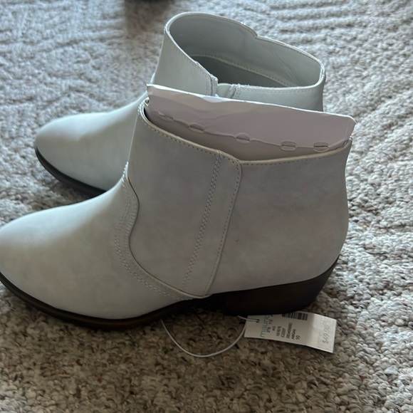 Maurices | Shoes | Bnwt Bone Booties | Poshmark